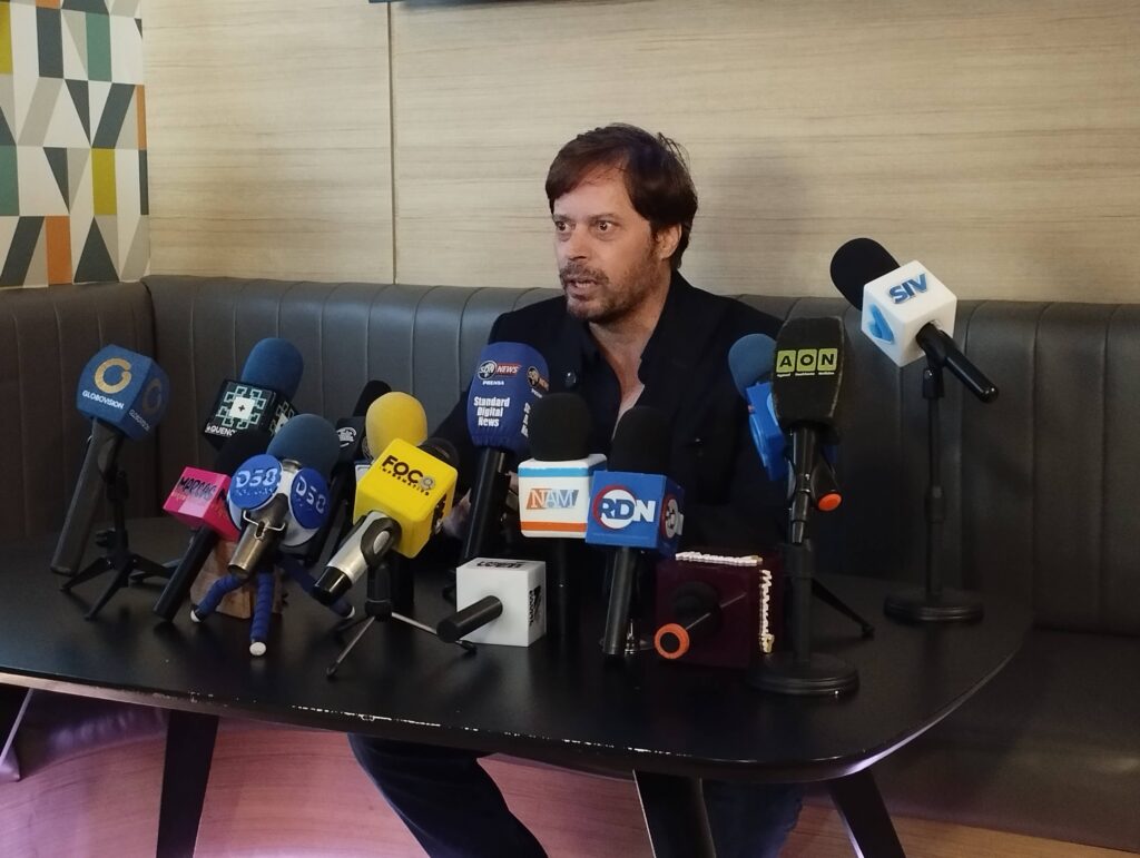 Luis Fernández presenta su éxito "No eres tú ¡Soy yo!" en el Baralt ...