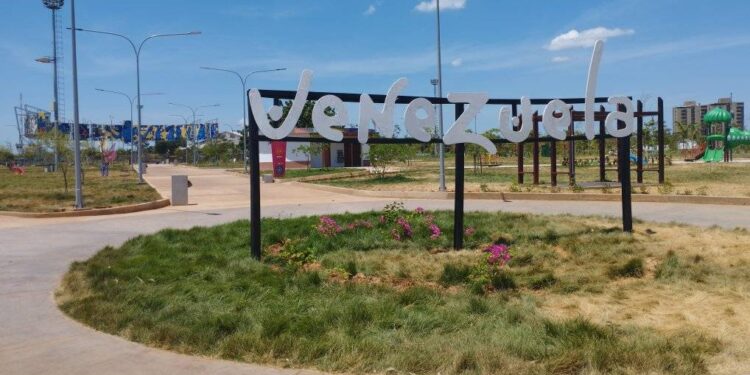 Alcaldía de Maracaibo reactiva fuentes interactivas en el Parque Ana ...
